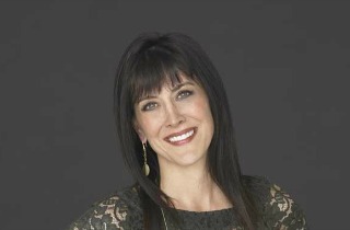 Liberal Radio Host Stephanie Miller Falls Off Stage During Comedy Show