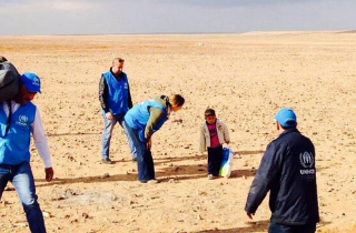 ‘Lost’ Syrian Refugee Boy in Viral Photo Actually Wasn’t So Lost After All
