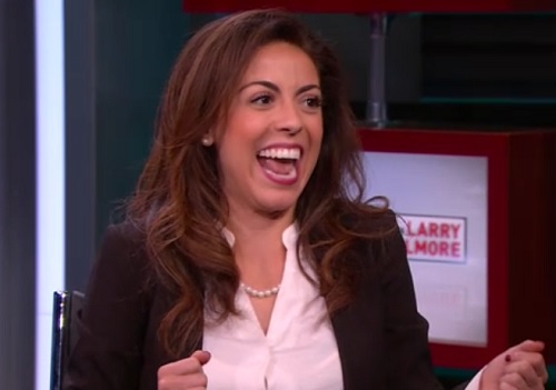 REVIEW: Grace Parra Channels ‘Overly Attached Girlfriend’ in Nightly ...