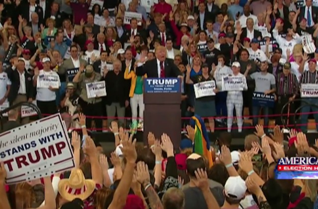 Twitter Has a Field Day with Trump Supporters Raising Their Hands at Rally
