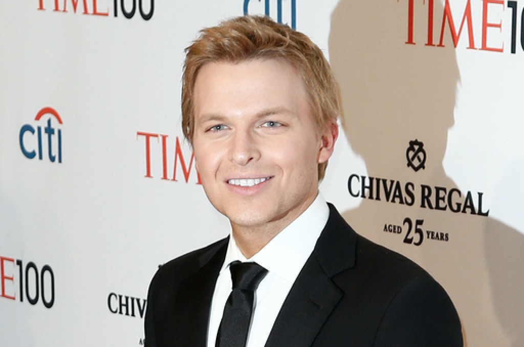 Ronan Farrow Speaks Out on Sister Dylan’s Sexual Abuse Allegations ...