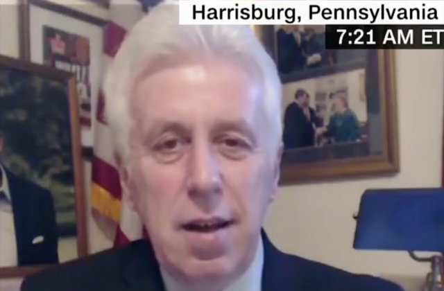 ‘You Are a Hypocrite’: Jeffrey Lord and Symone Sanders go at it on CNN