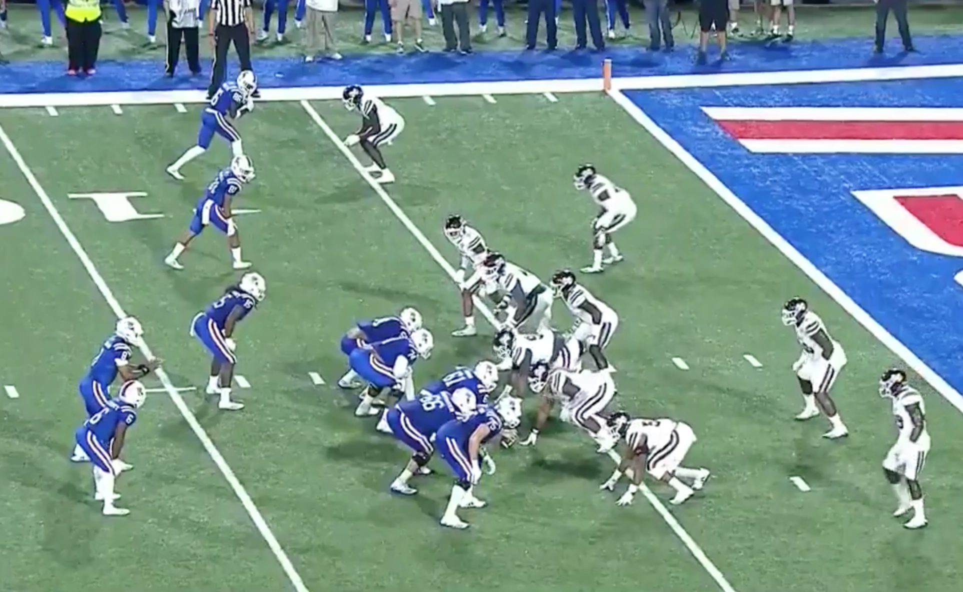 Here’s the Most Comically Ridiculous Football Play Since The Buttfumble