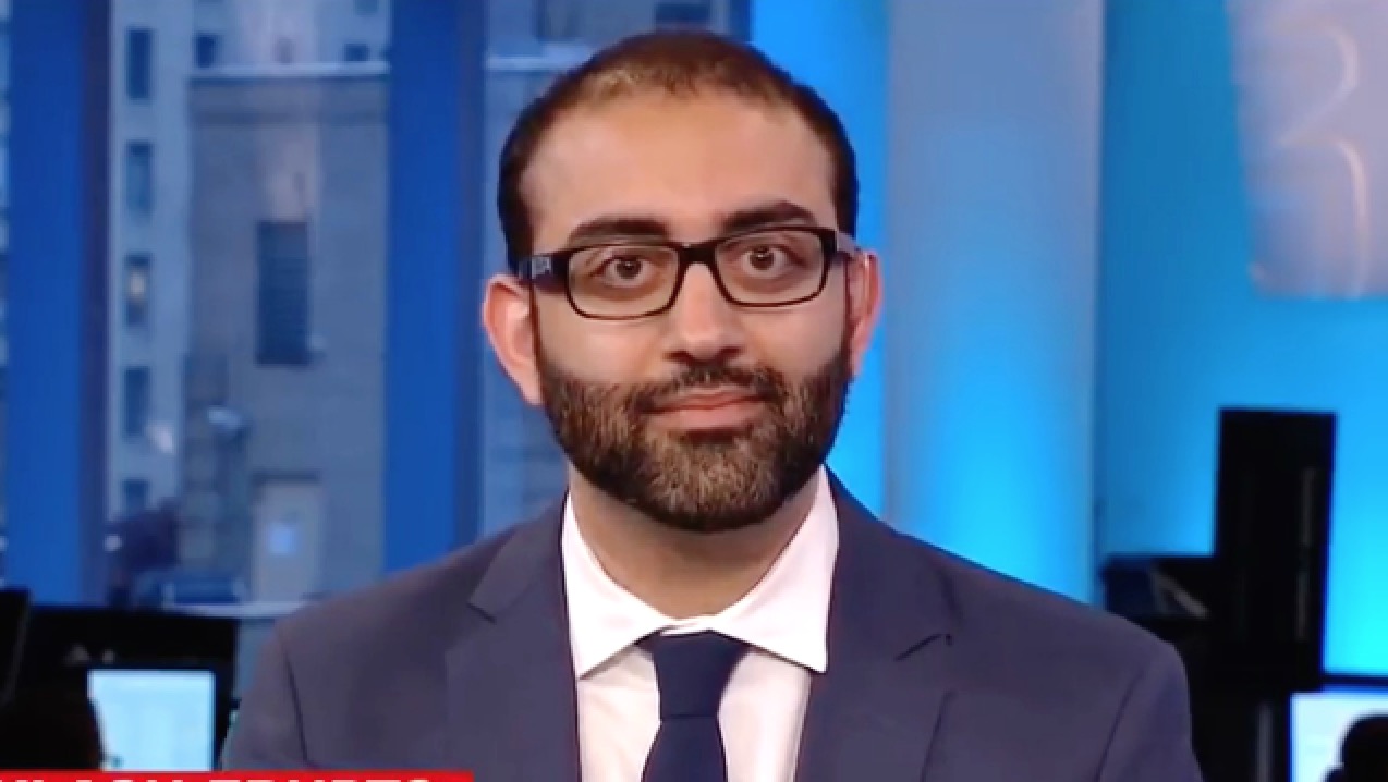 CNN’s Oliver Darcy Calls Out Sean Hannity for Being ‘Intellectually ...