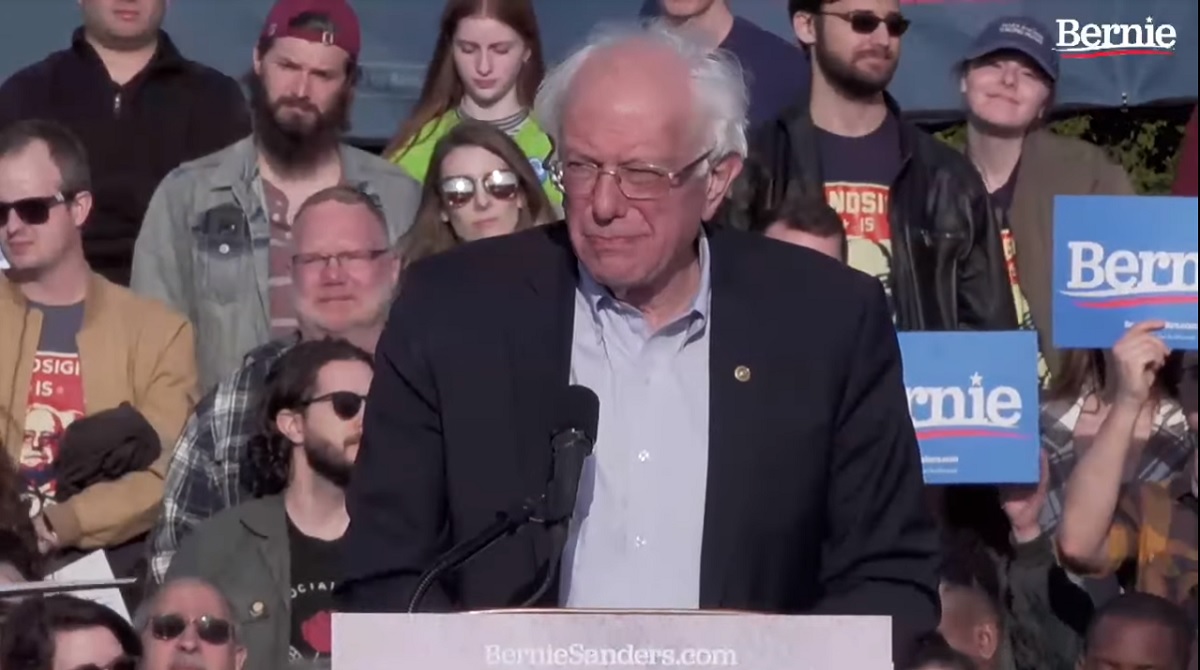 Bernie Sanders Organizer Screams Expletives at Rally: ‘F*ck Hillary! F ...