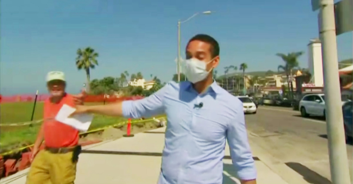 Protester Yells 'Take Off Your Damn Mask!' at MSNBC Reporter