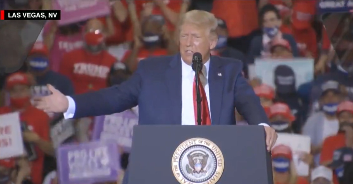 Only Rally Attendees Behind Trump Asked to Wear Facial Masks