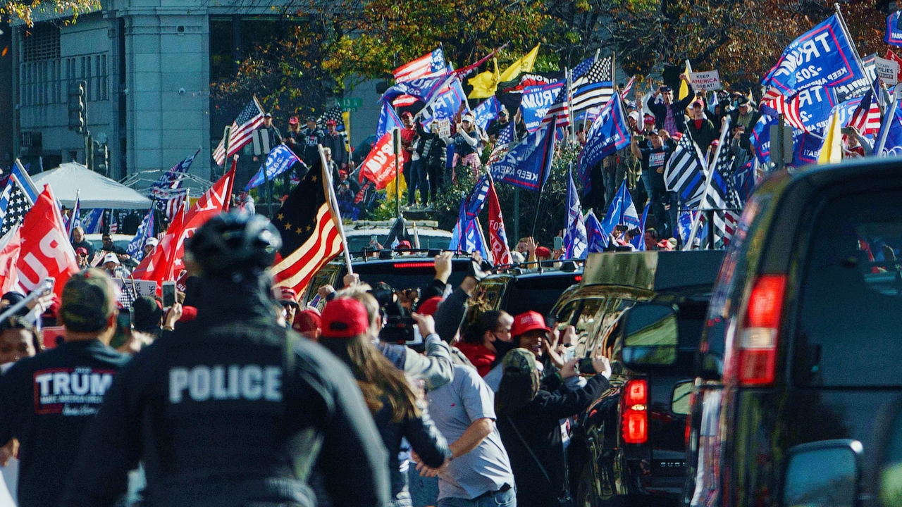 Trump Greets Fans at DC Million MAGA March On Way To Golf