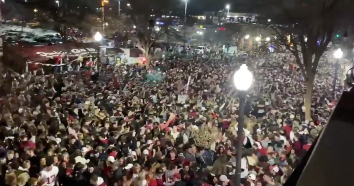 VIDEO: Alabama Fans Party After National Championship Win
