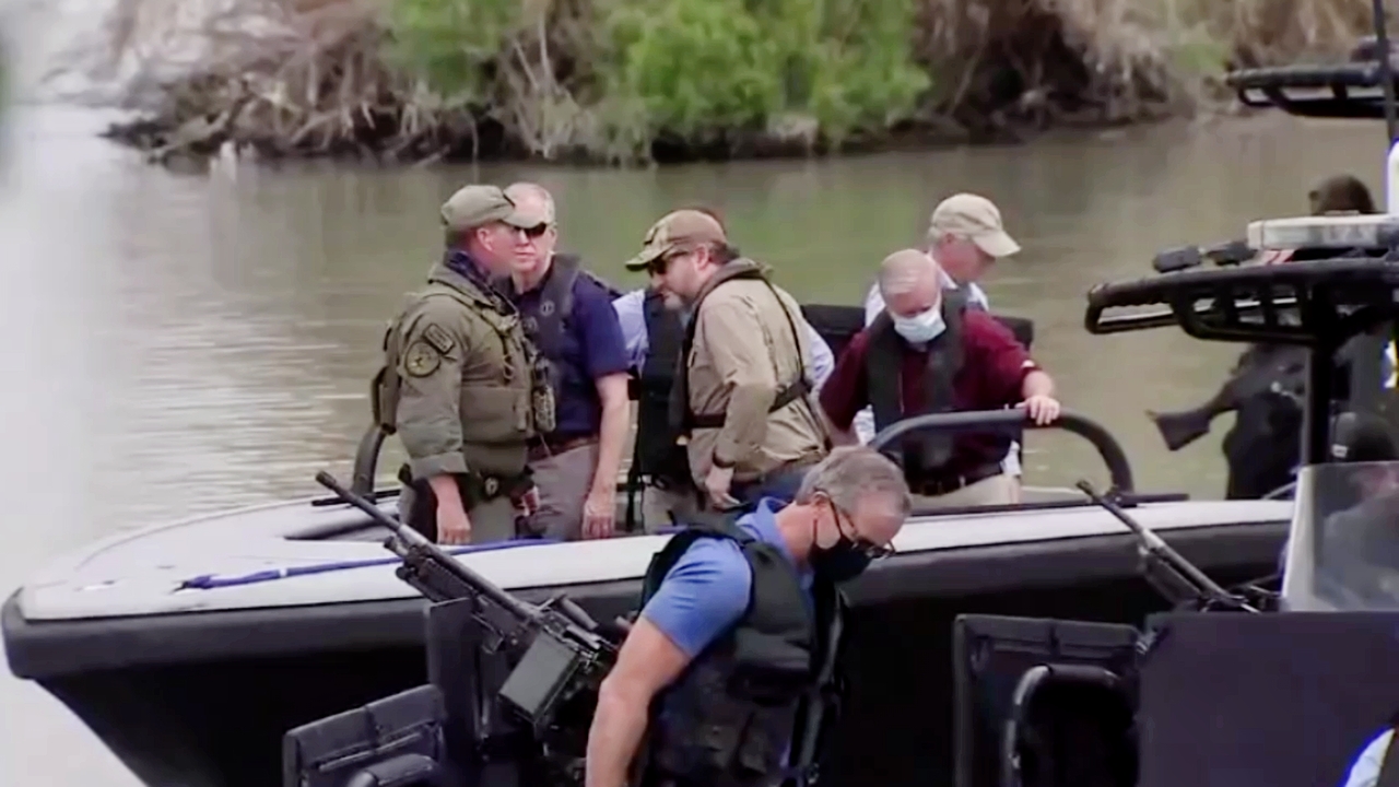 Ted Cruz and Friends Brutally Mocked By Critics Over Border Photo Ops ...