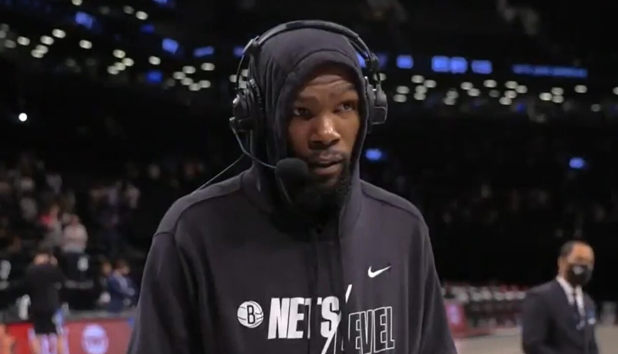 Kevin Durant Rejects Generic Question from Jared Greenberg