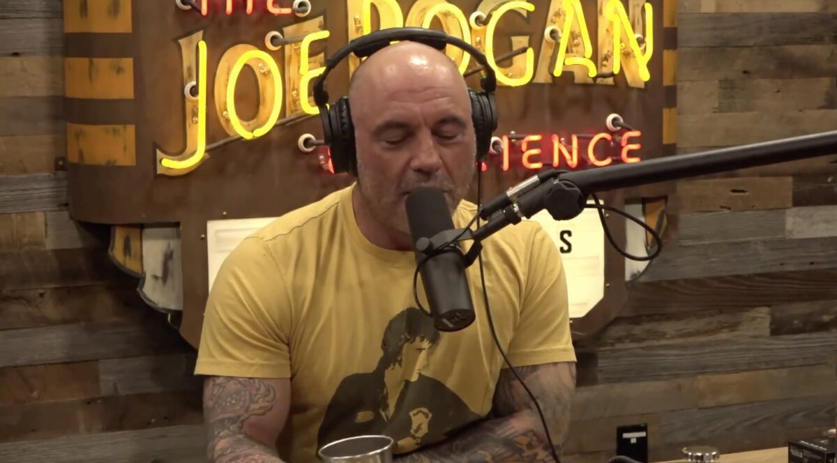 Joe Rogan Defends Tucker Carlson and Alex Jones From CNN: ‘Both Men Say ...