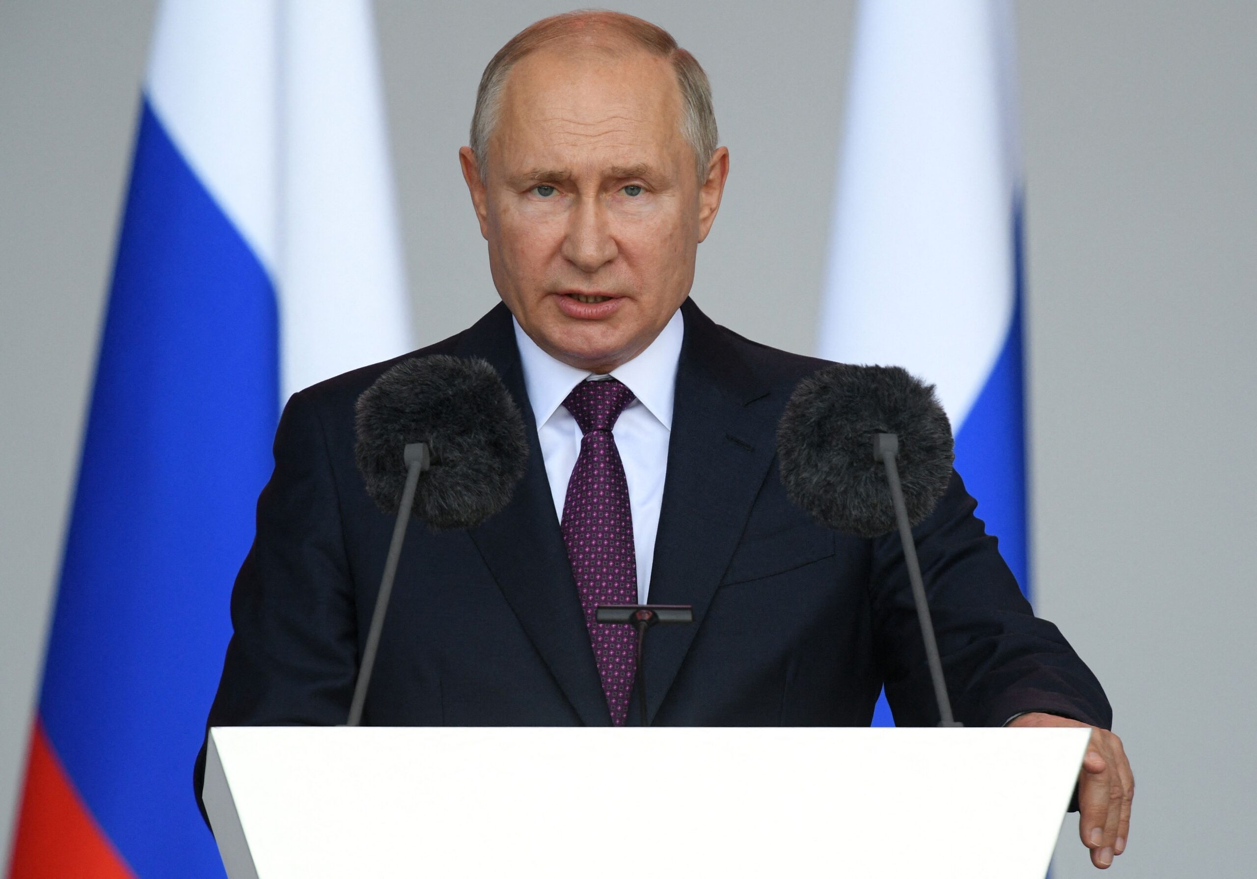 Russia's Economic Crash Sends Shockwaves Across the Globe