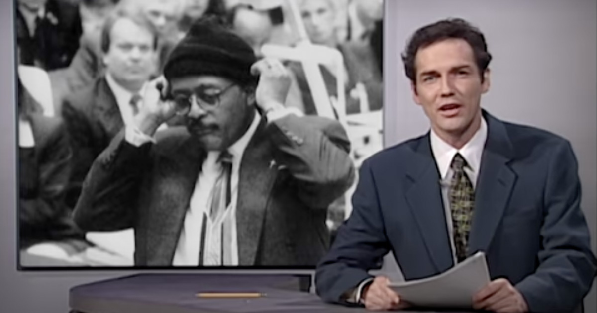 SNL's Weekend Update Pays Tribute to Norm Macdonald