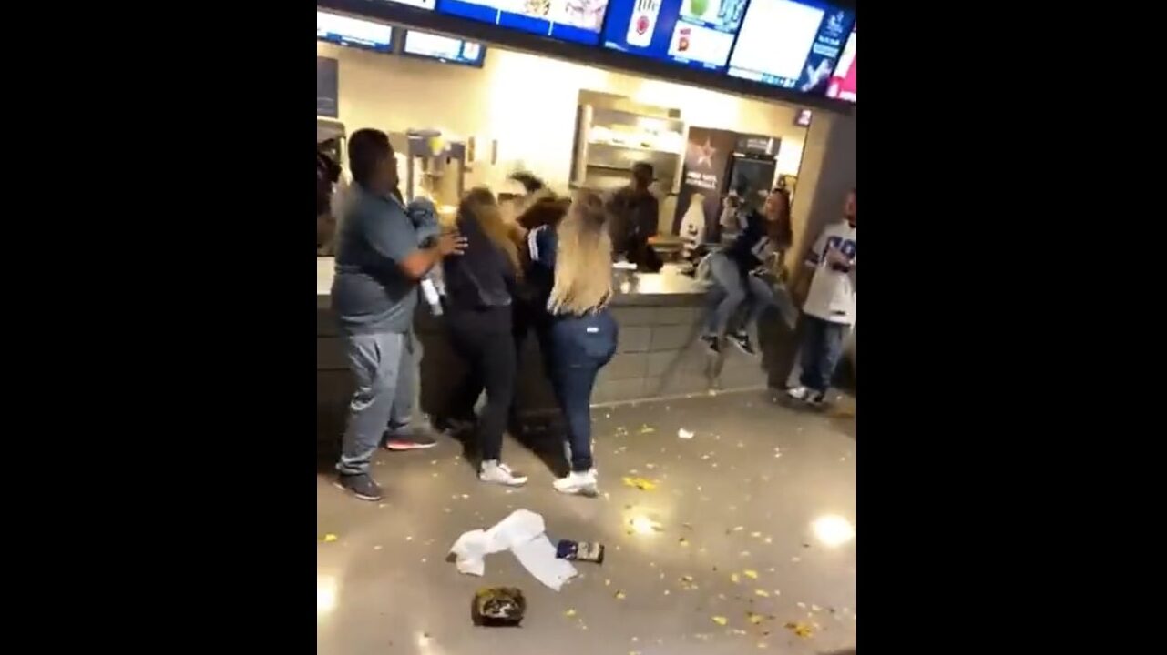 Cowboys Stadium Worker Gets Rocked in Brutal Crowd Fight