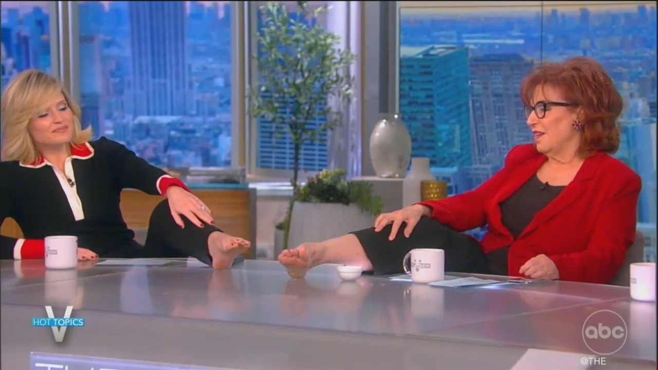 Joy Behar and Sara Compare Feet on 'The View'