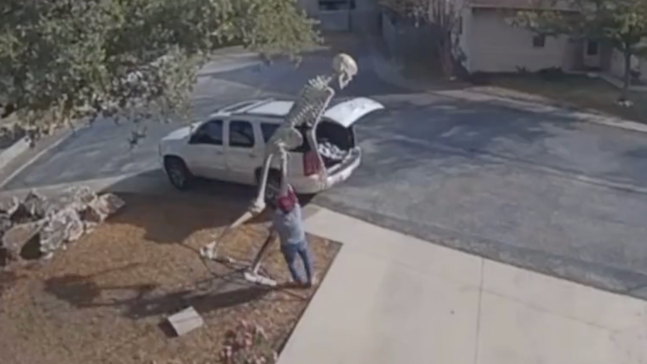 WATCH: Woman Steals 14-Foot Halloween Skeleton from Yard