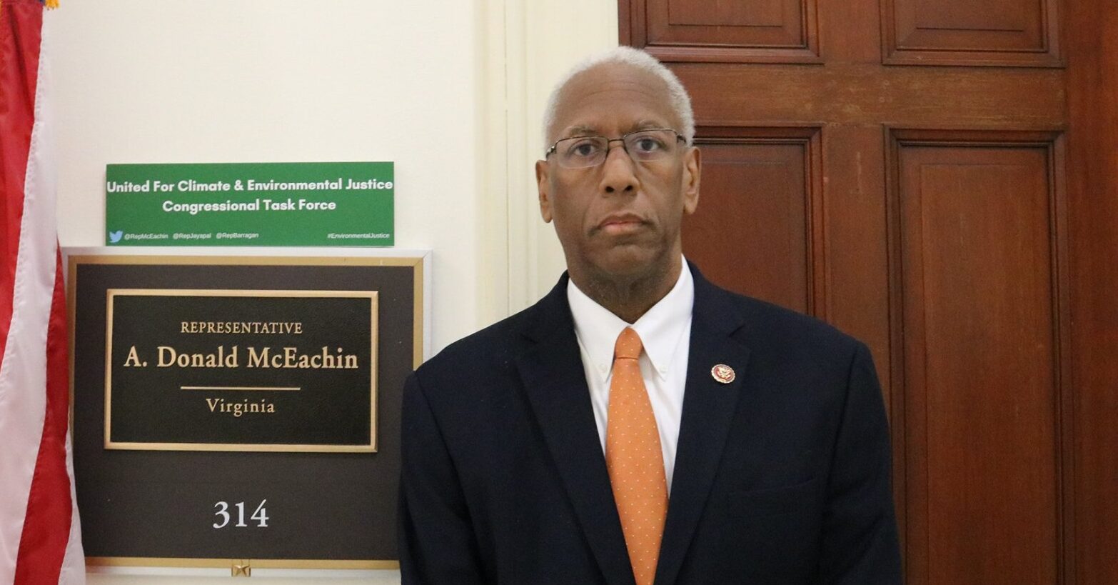 Democratic Congressman Dies at Age 61
