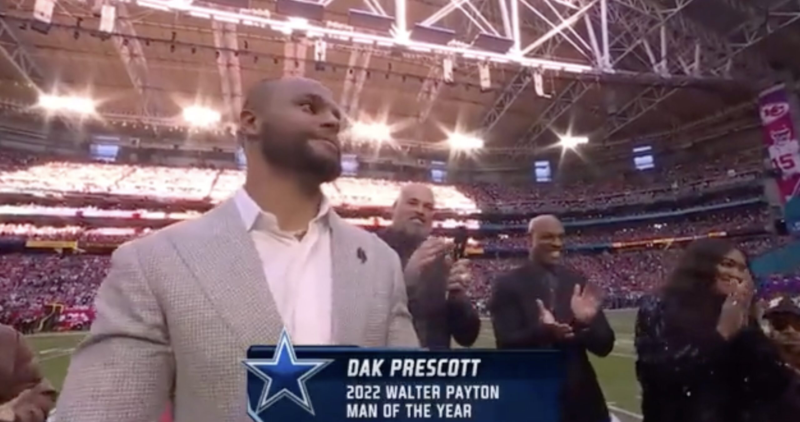 WATCH: Eagles Fans BOO NFL’s Walter Payton Man of the Year, Dallas ...