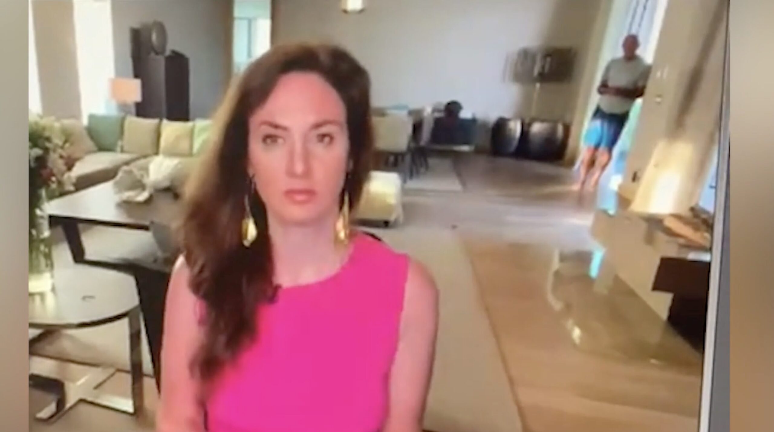 CNBC Found Out Anchor Had Relationship With Billionaire GOP Donor After ...