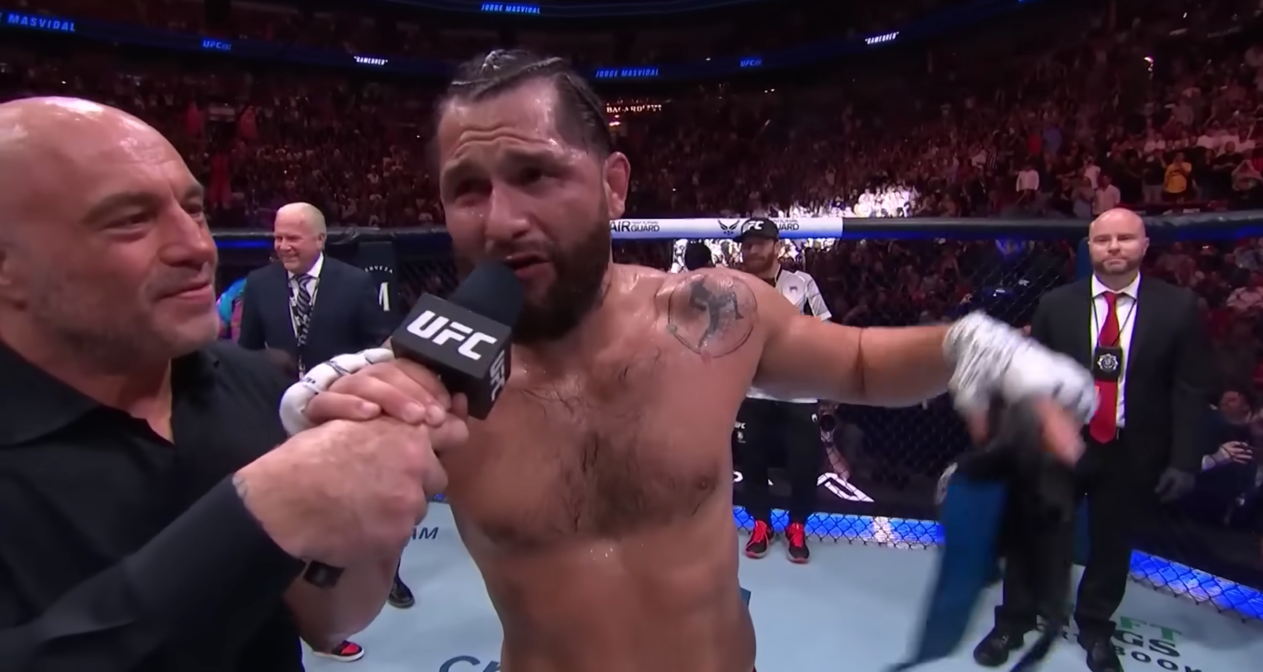 Jorge Masvidal Shows Support for Trump at UFC 287