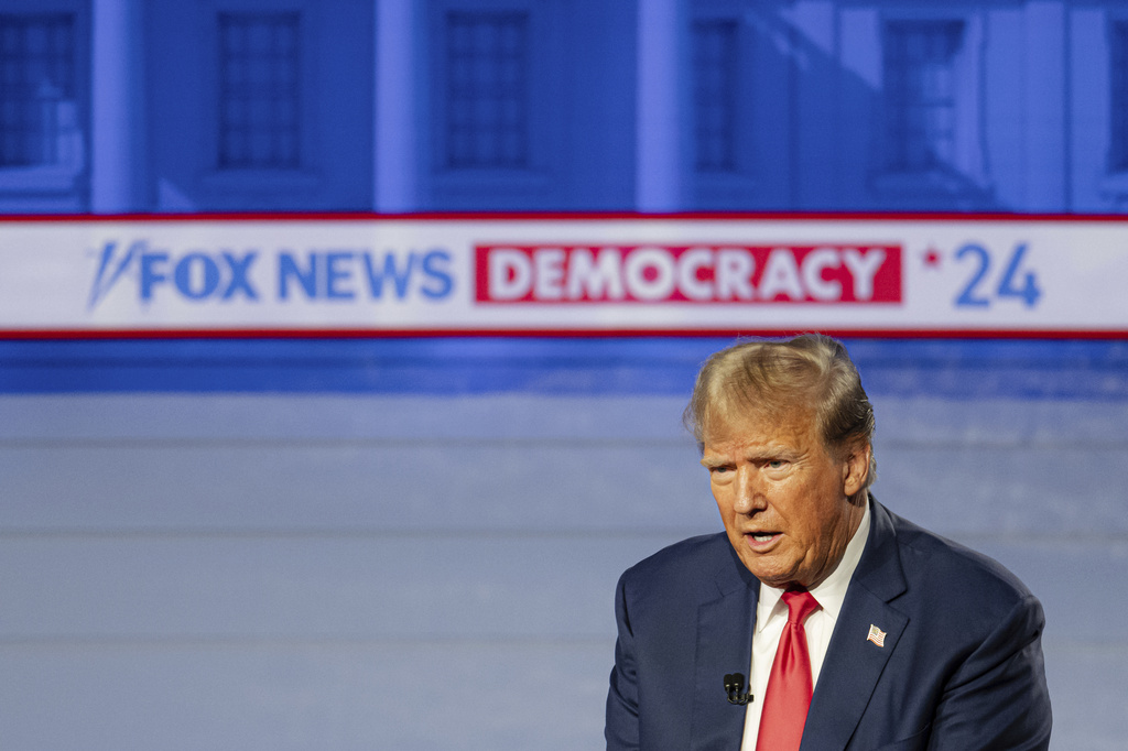 Trump Posts Flurry of 8 Fox News Clips Within 30 Minutes