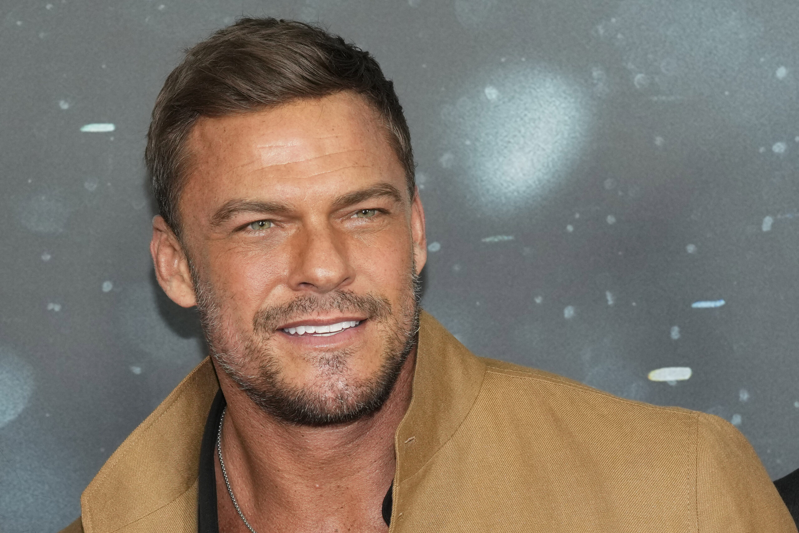 Reacher Star Alan Ritchson On Backlash Over Trump Comments