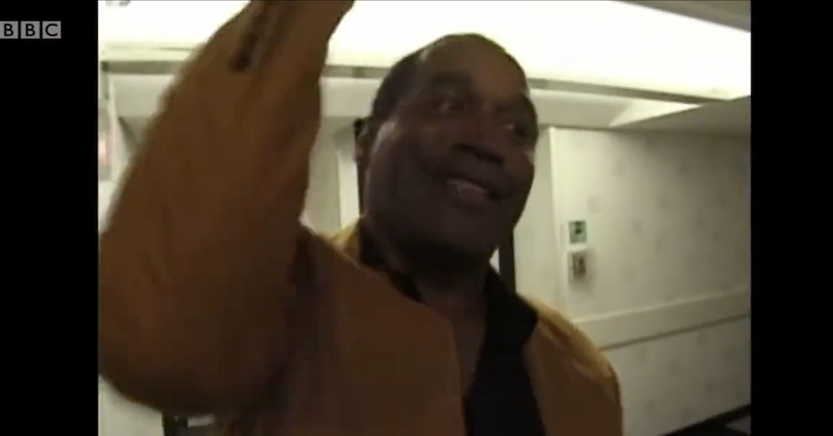 O.J. Simpson Pretended to Stab Reporter on Camera After Trial