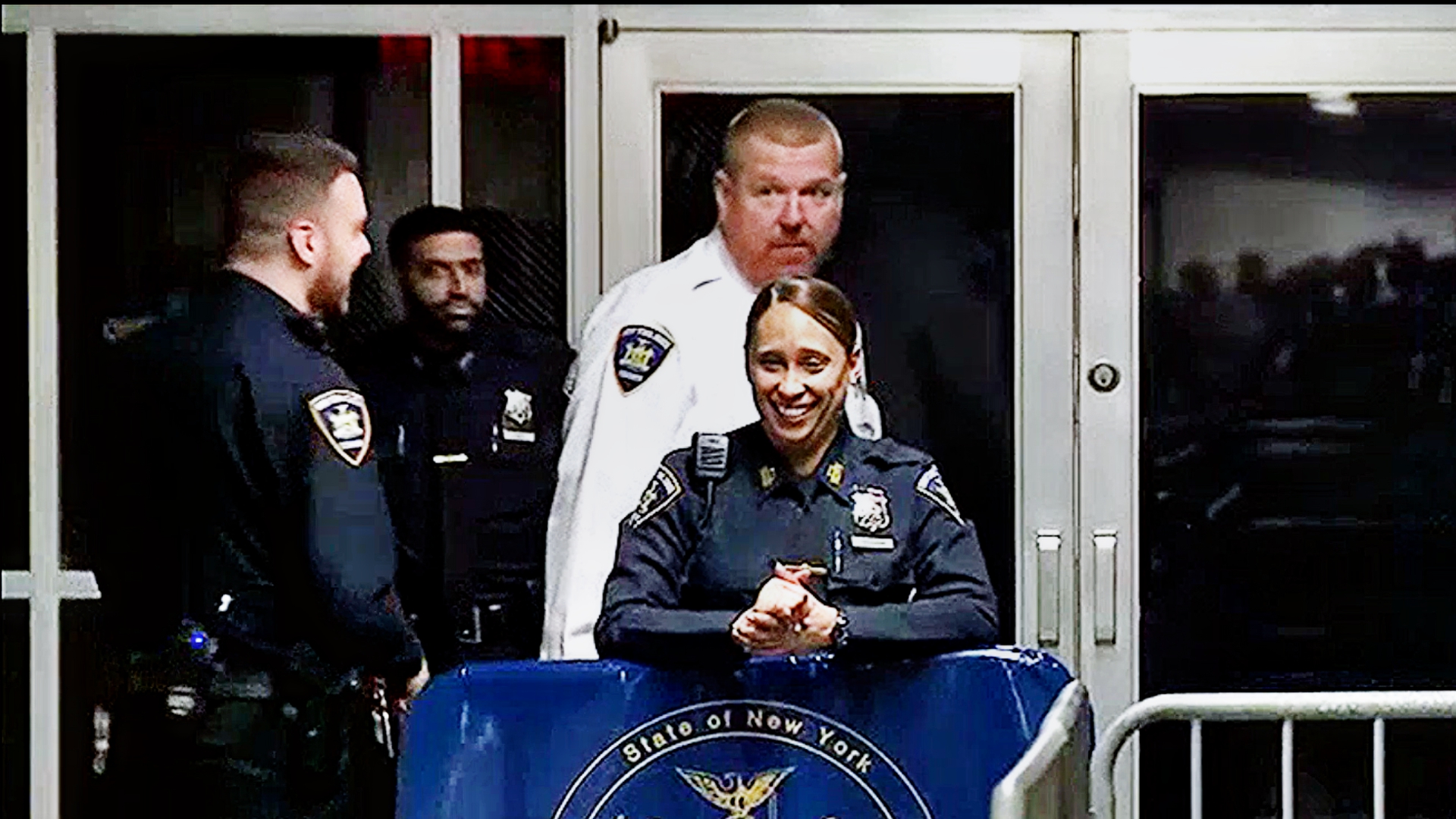 Trump Court Officer Draws Laughs W Instructions To Reporters