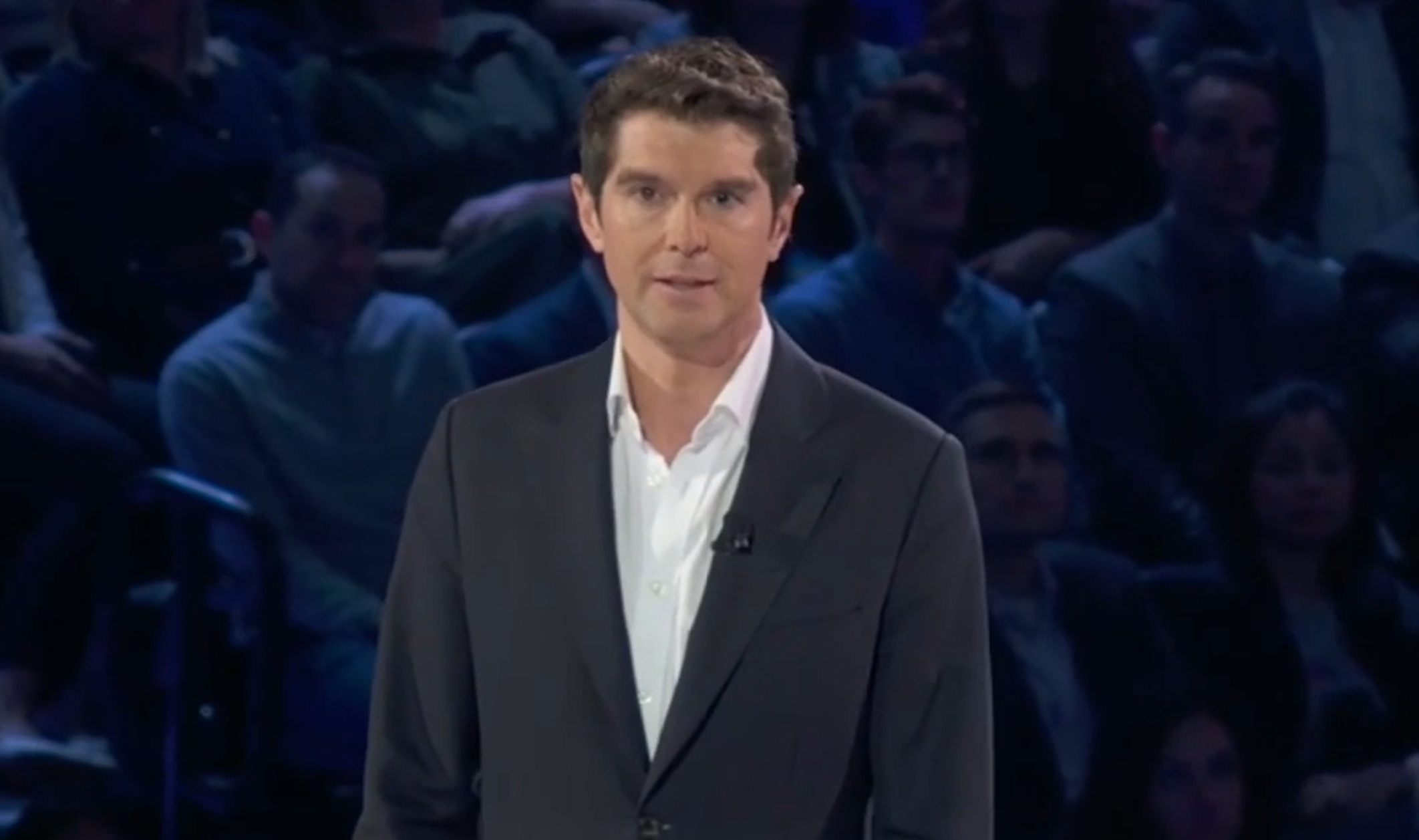 Benjamin Hall Receives Standing Ovation at Fox Upfronts