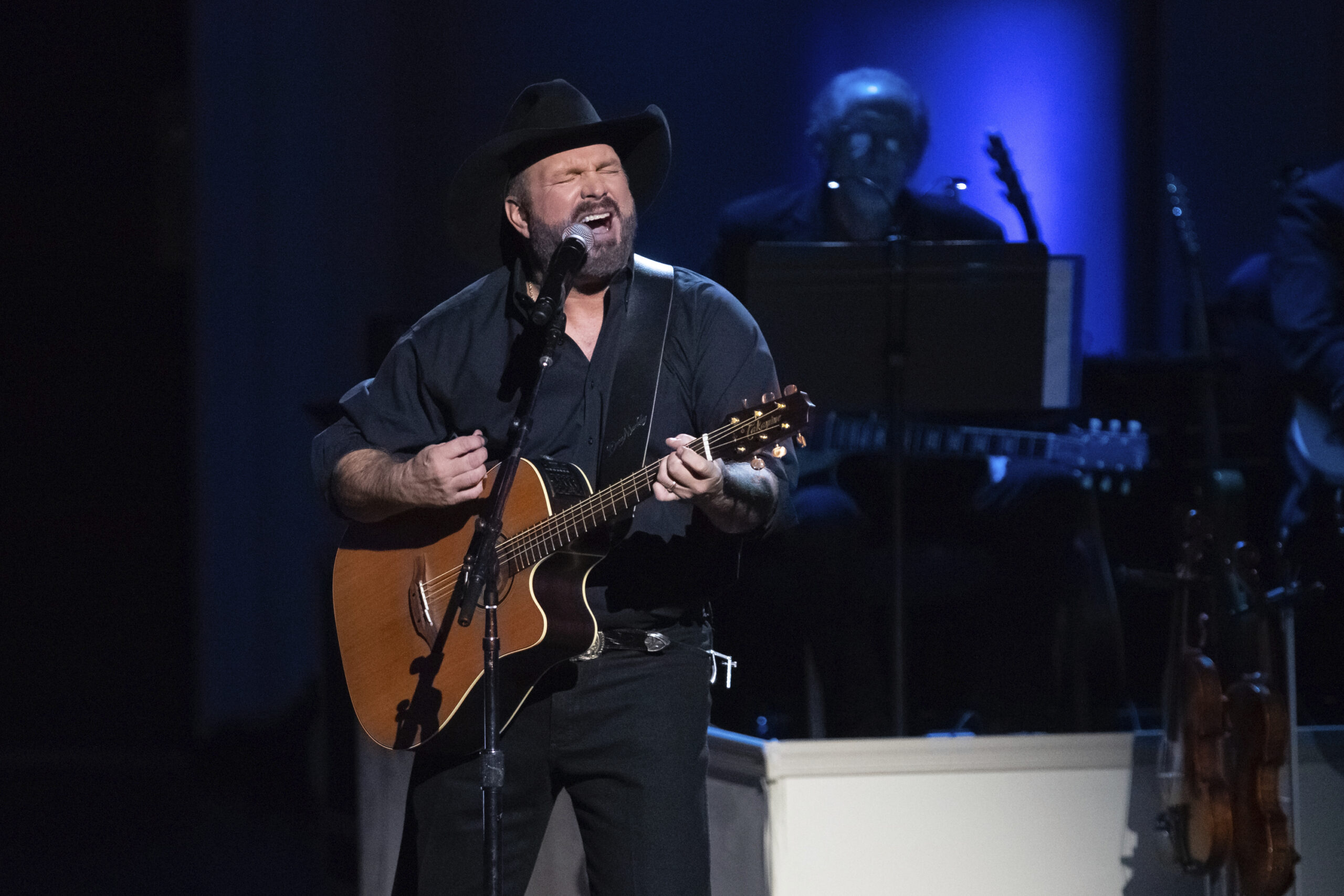 Garth Brooks' Accuser Named in Court Filings by His Lawyers