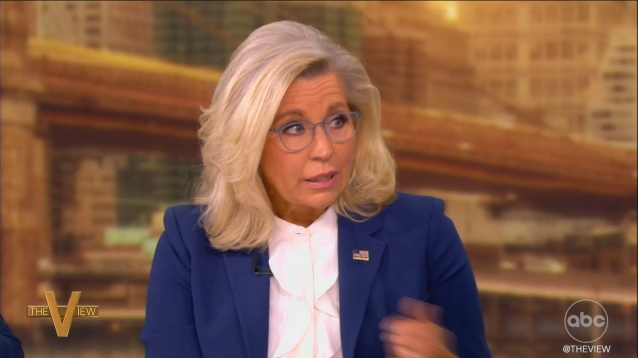 Liz Cheney Responds to Trump's Threatening 'Rifle' Rhetoric