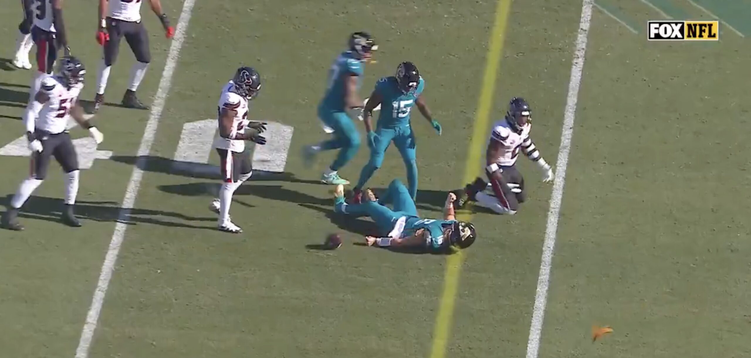 Jags Fans Throw Trash at Linebacker Over Trevor Lawrence Hit