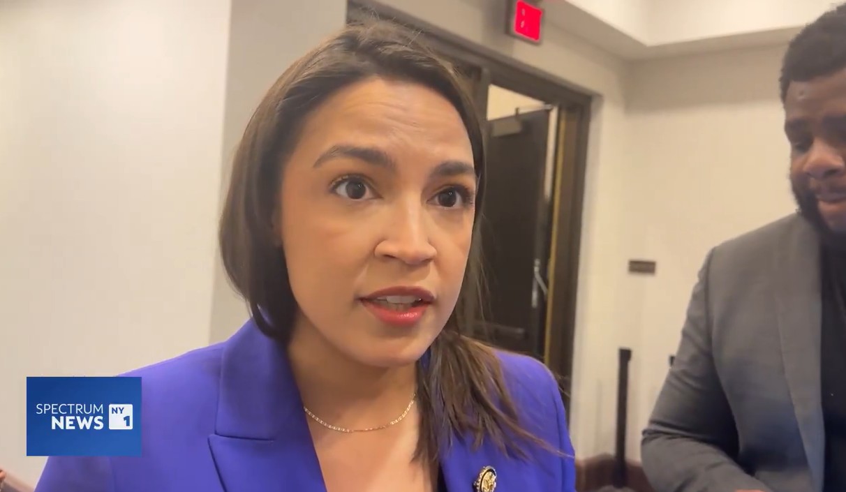 AOC Warns Trump's DOJ Could Now Extort Eric Adams
